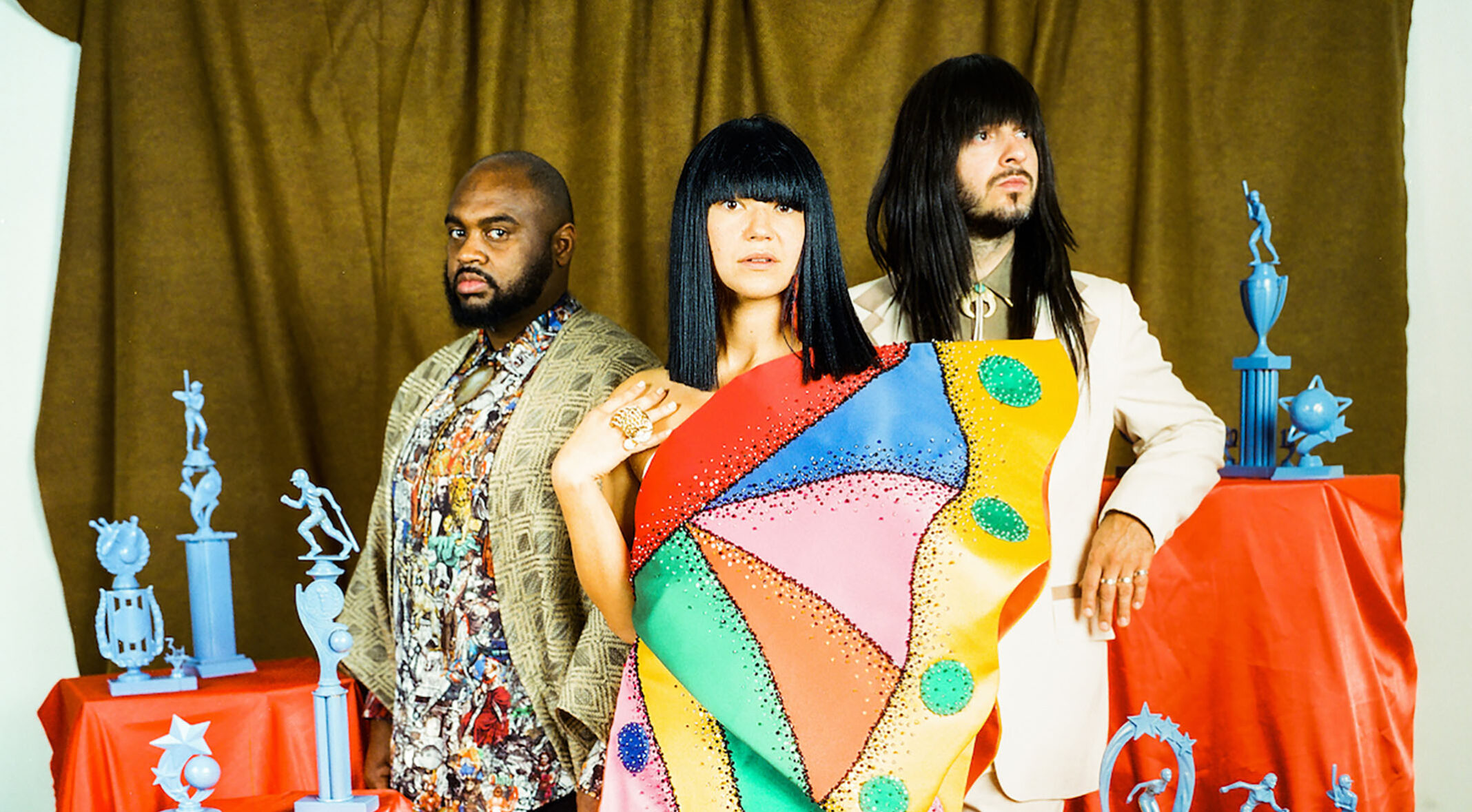 Khruangbin: "We're the side dish that goes with everything" | The Forty ...
