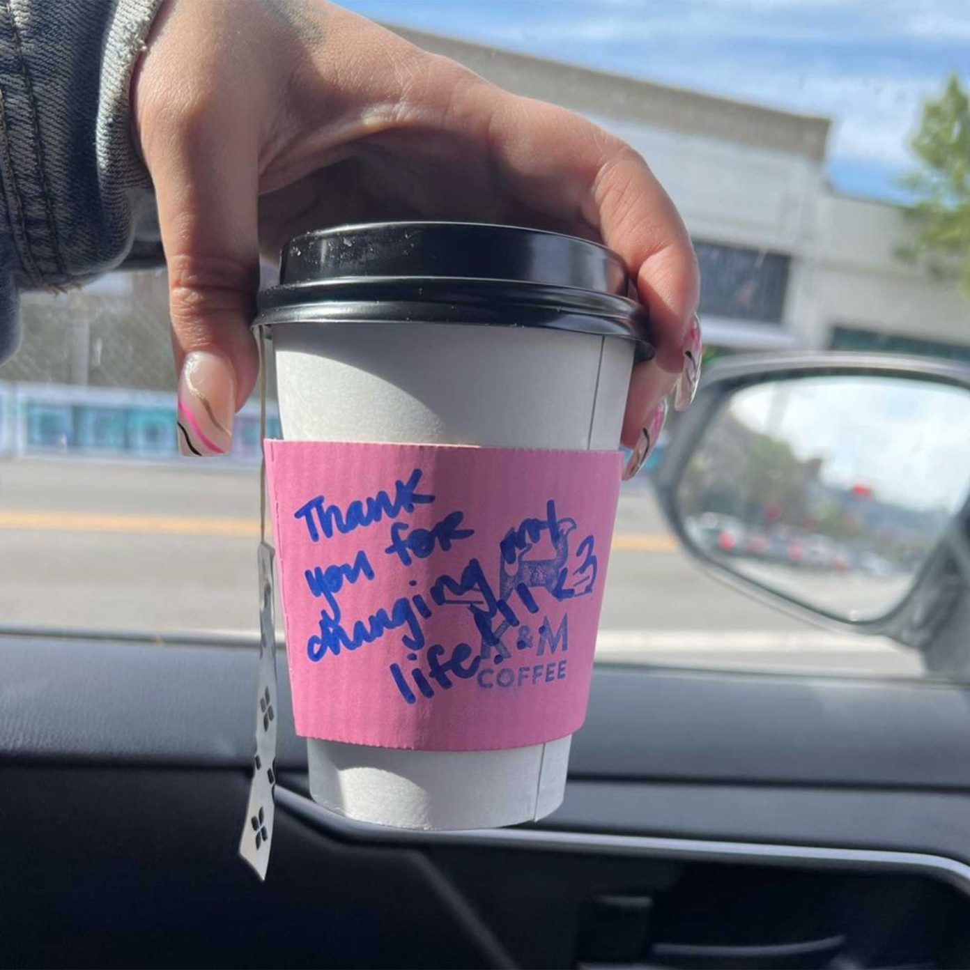 Lana Del Rey's barista sent a cute message via her morning coffee | The ...