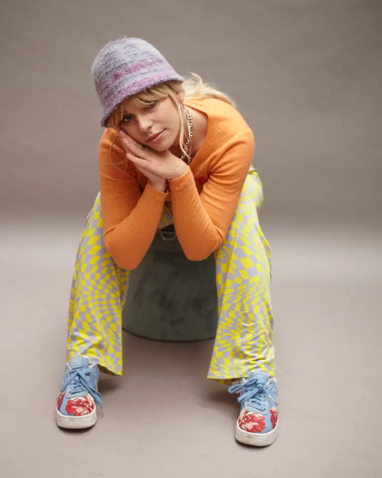 Rose Gray is the 90s influenced dance-pop star making songs for London ...