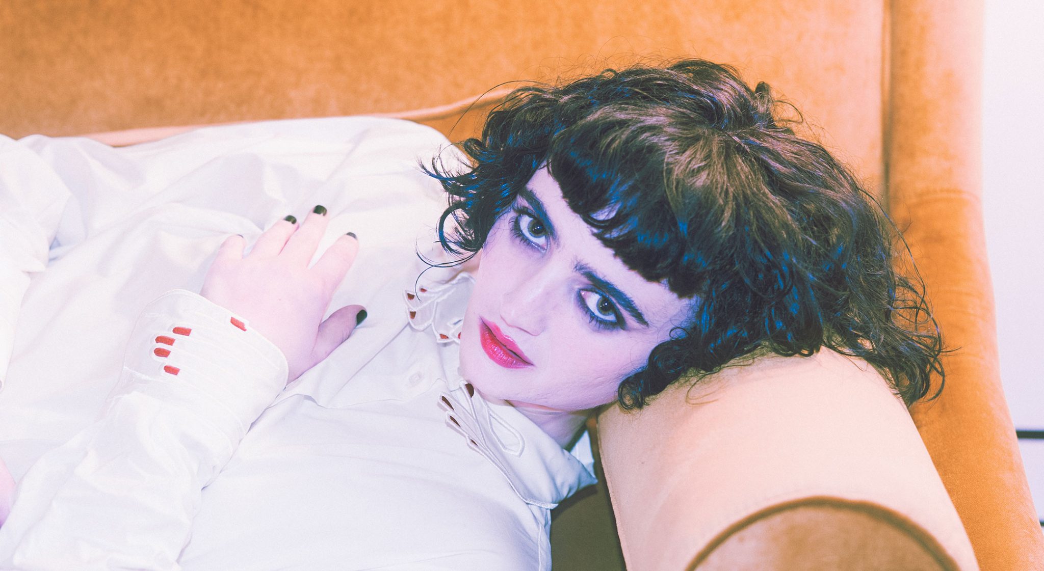 Sir Chloe is the grunge rocker with a penchant for Gregorian chants ...
